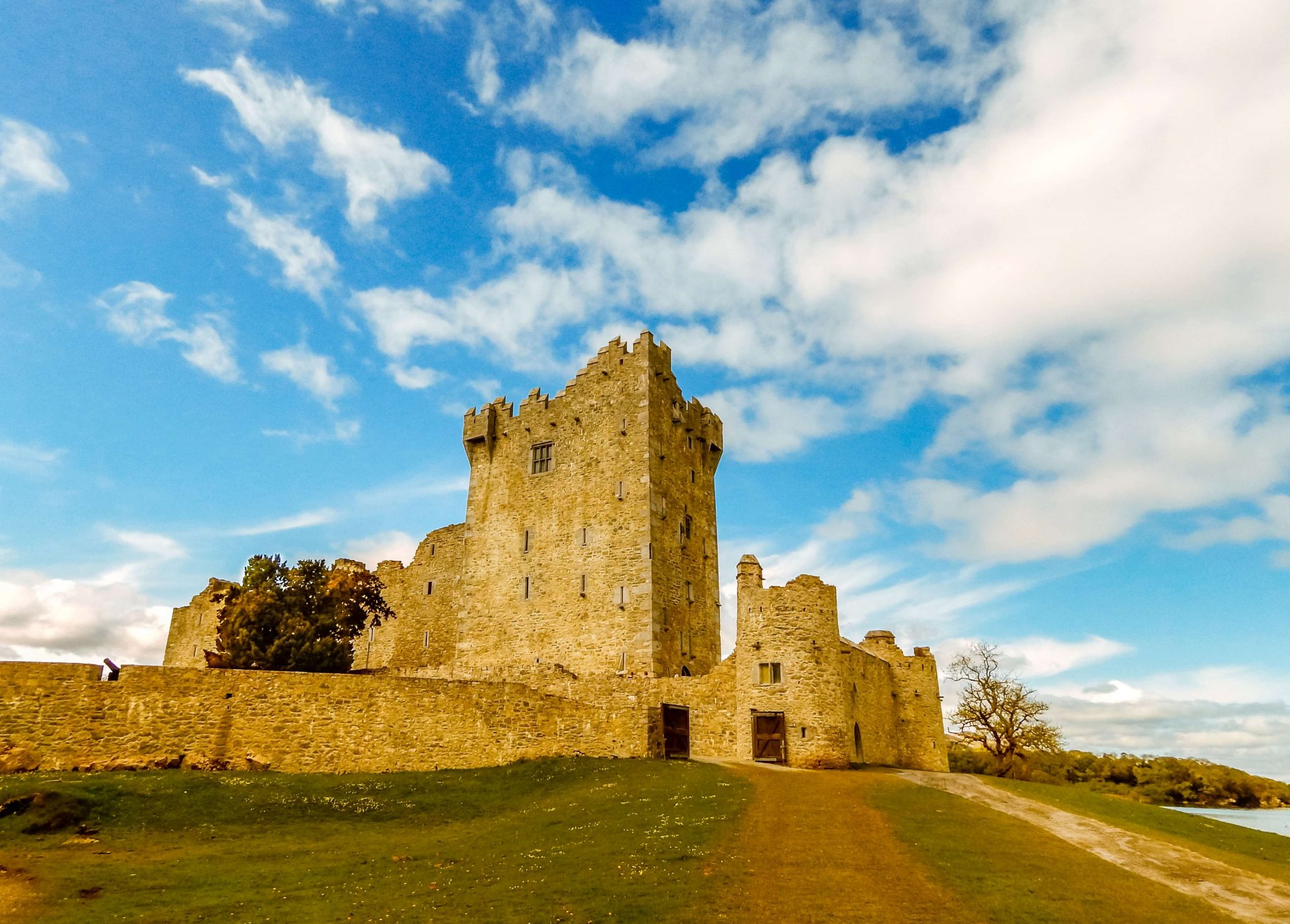 Video: Kenneth Clark's Civilisation, part 3 – Romance and Reality – Men ...